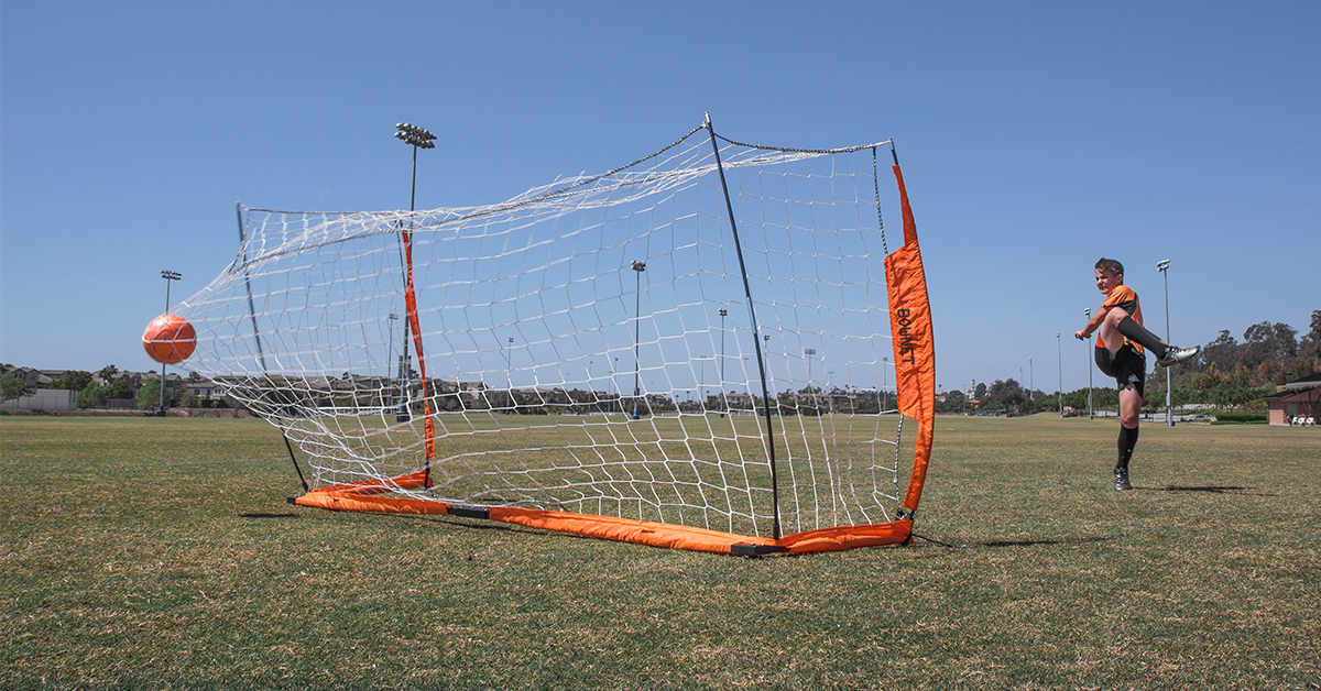 The Perfect Soccer Ball Kick Technique - Bownet Sports